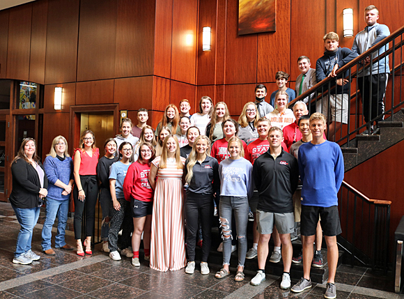 Central gives to CEO students… « The VW independent